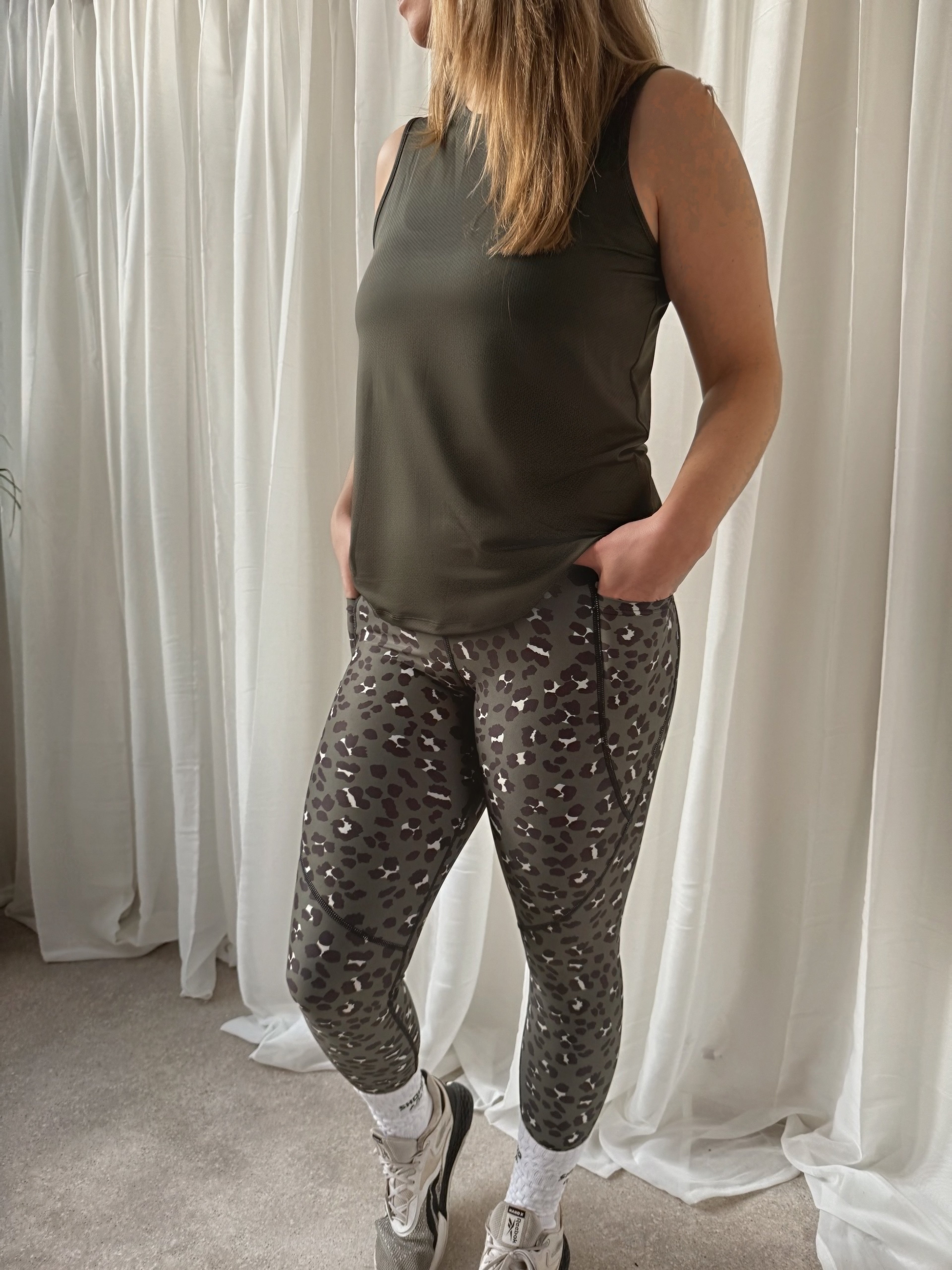 Rosa Relaxed Fitness Tank - Military Green – Show Up Club